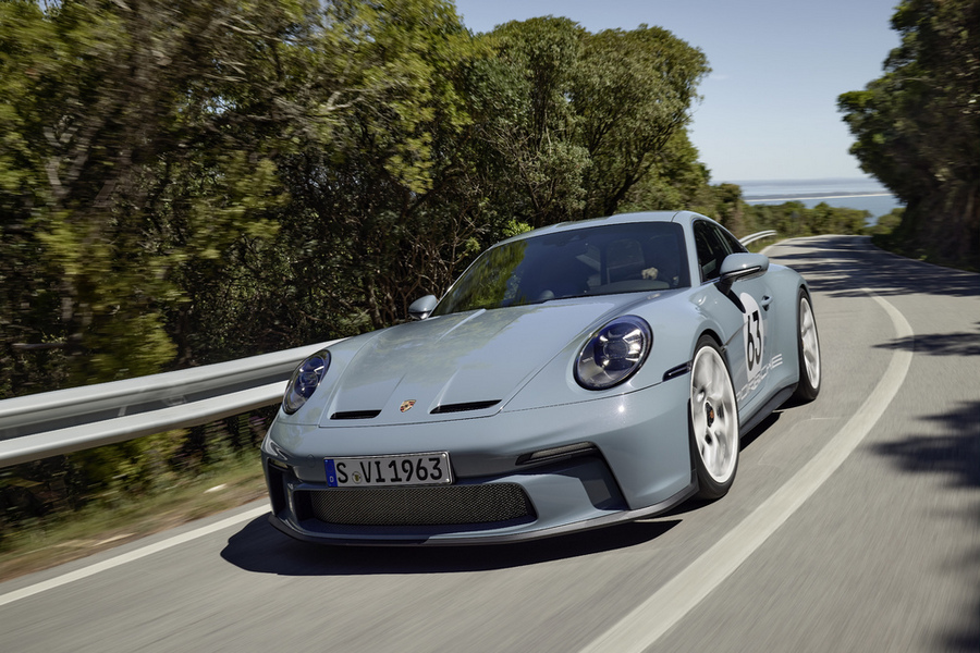 Nuova Porsche 911 S/T: il modello “purista” in edizione speciale per il ...