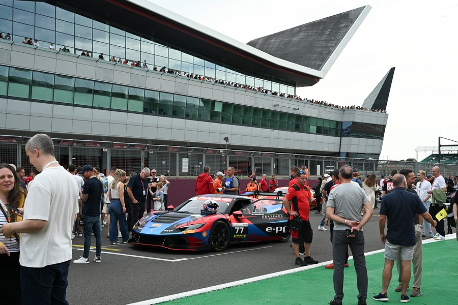 Ferrari Challenge Trofeo Pirelli UK: cronache da Silverstone ...