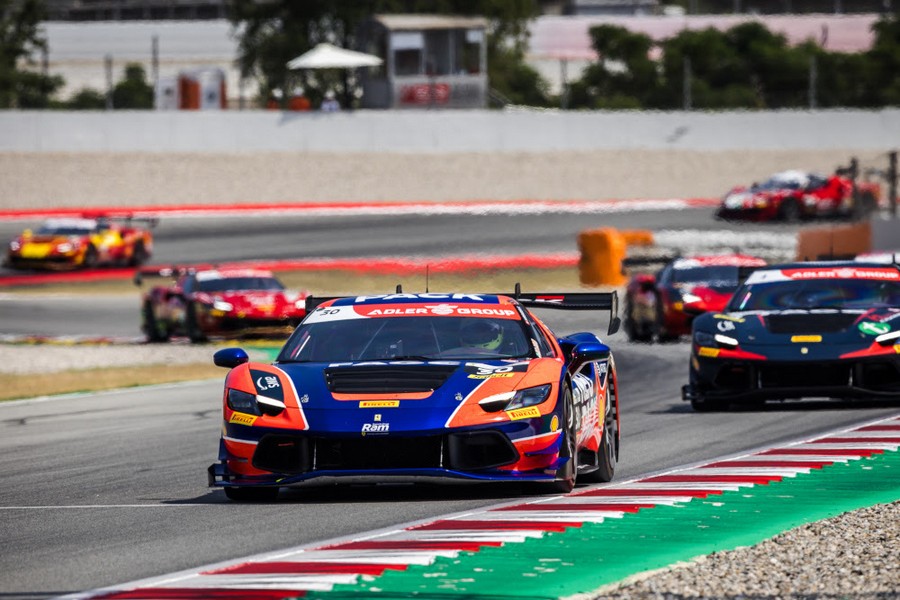 Il Ferrari Challenge Europe in pista a Spa nei Ferrari Racing Days ...